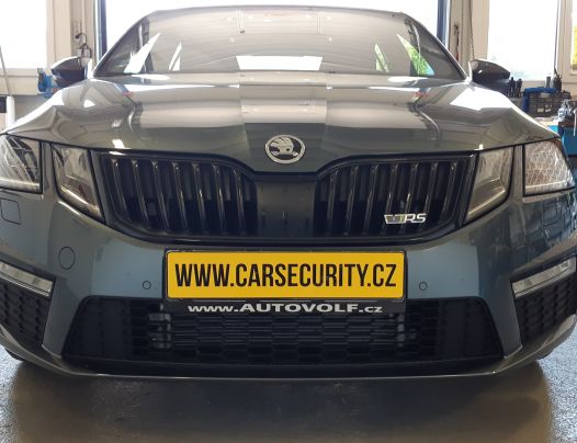 Škoda Octavia RS III montáž VAM R1 | CarSecurity.cz